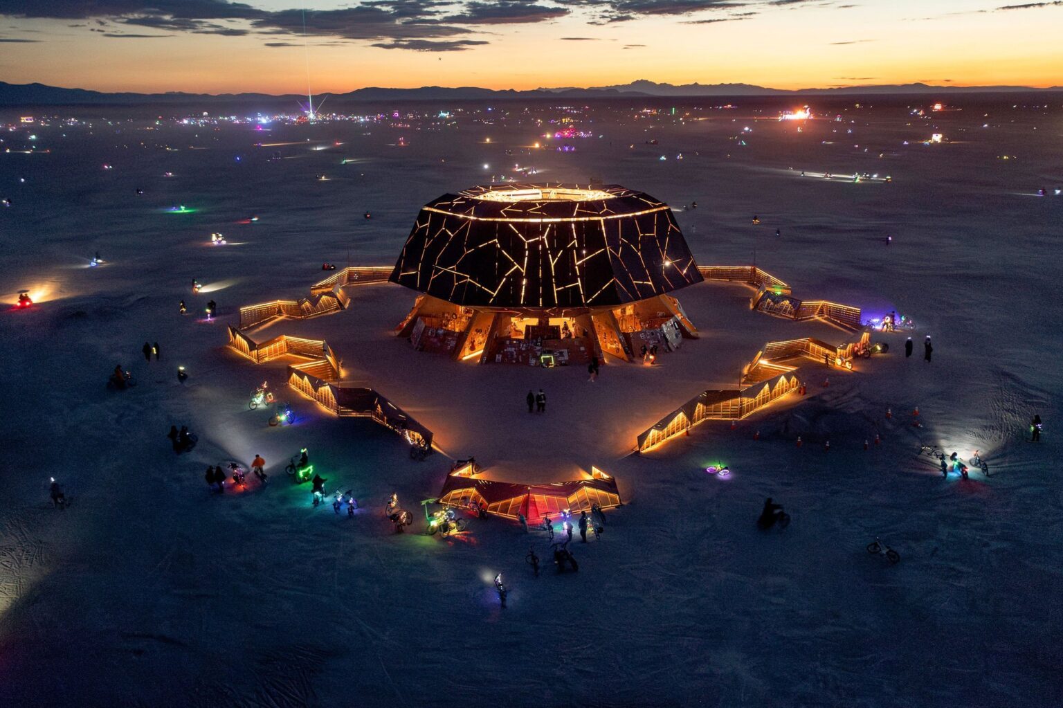 Daniel Nebot Y Miguel Arraiz Llevarán El Correfoc Al Burning Man 2026